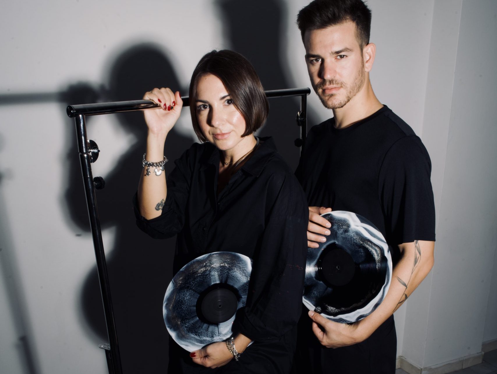 Το ελληνικό techno duo από τη Θεσσαλονίκη που σαρώνει στο εξωτερικό - Η ...